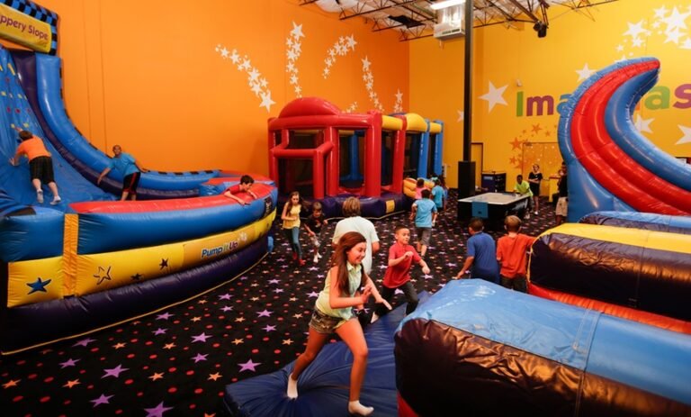 Organiser un parc de jeux intérieur pour les écoles
